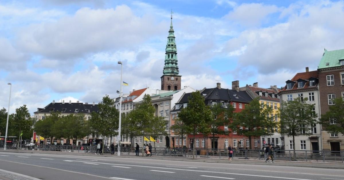 Denmark to hold early elections as Social Democrats move right | Links